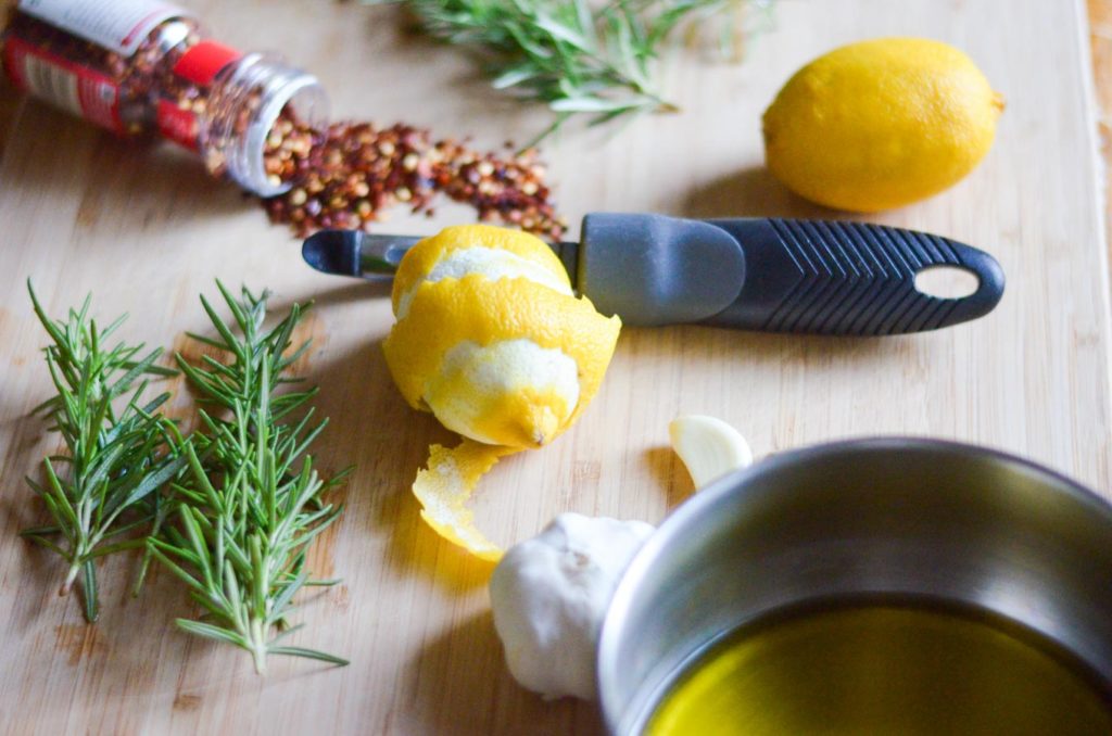 Homemade Infused Olive Oils {DIY Holiday Gift} | Luci's Morsels