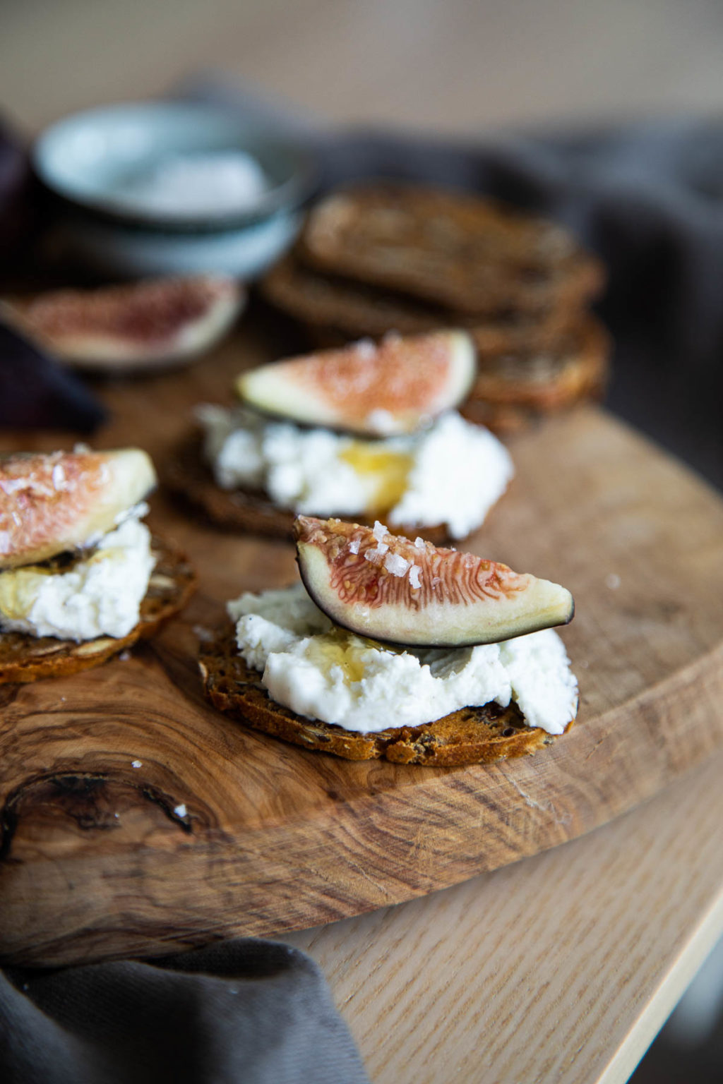Fig Appetizer on Crackers
