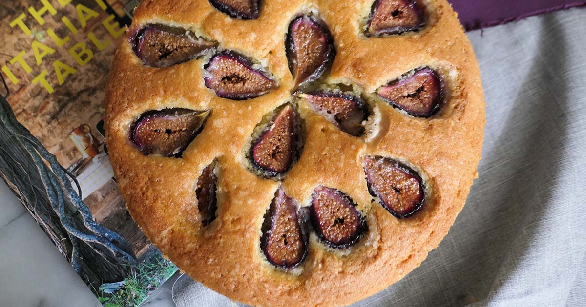 Fig Cake {Torta di Fichi} - Summer Fruit Cake Recipe