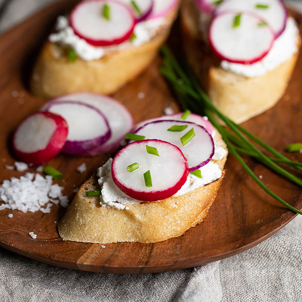 Radish Appetizer Toast with Goat Cheese