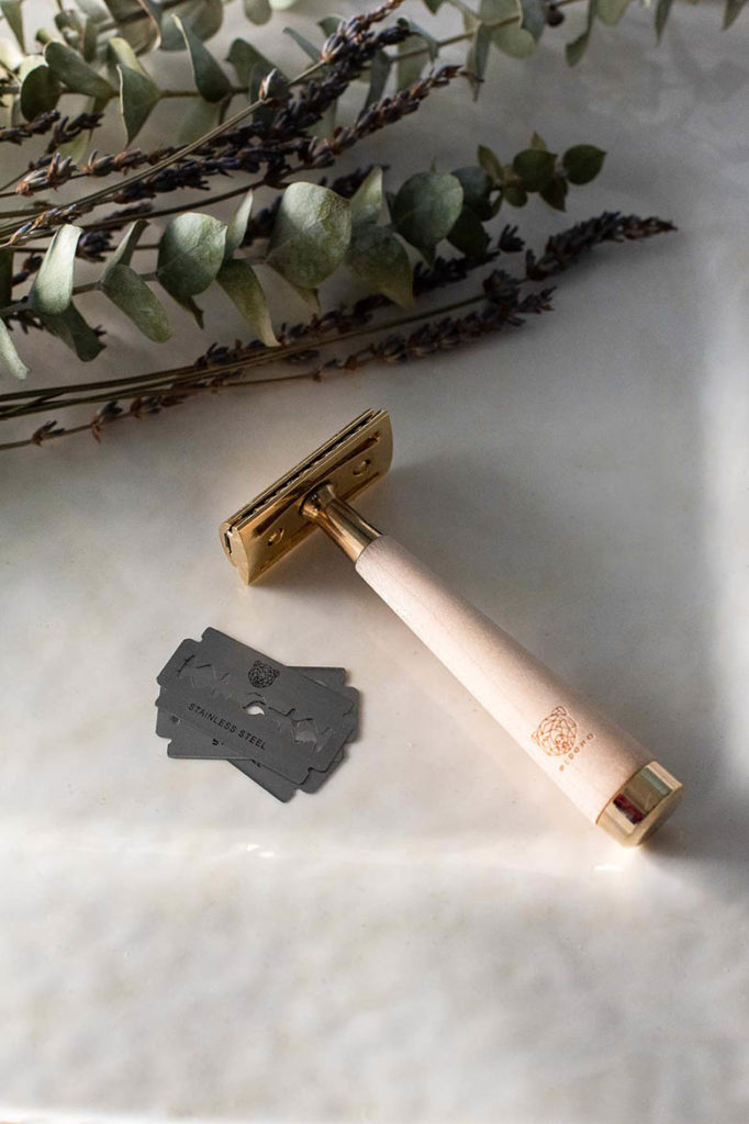 How to Use the Best Safety Razor for Women | Sustainable Living