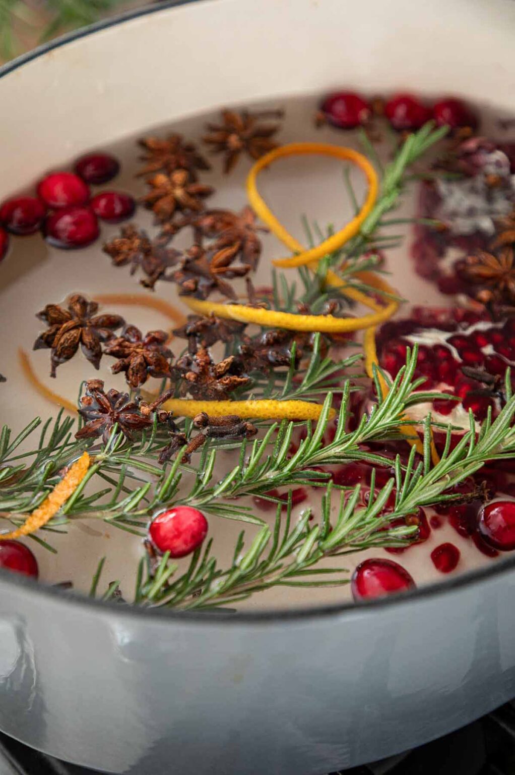 Mini Christmas Tarts w. Spiced Custard | Luci's Morsels